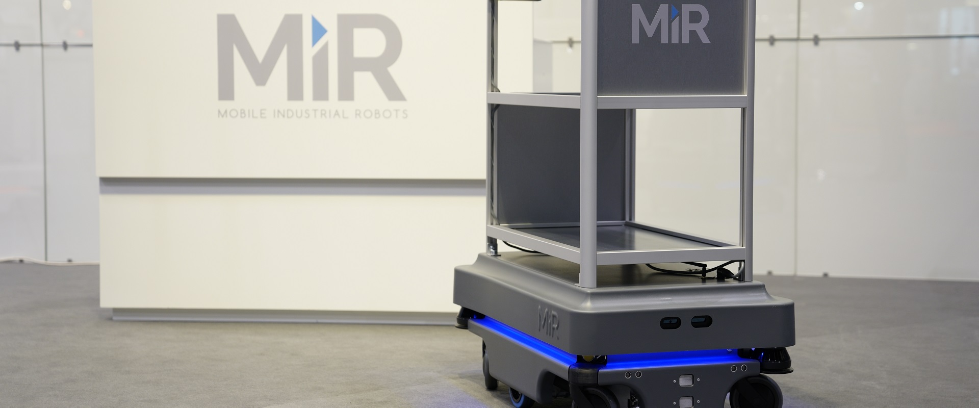 MOBILE ROBOTS | Advanced autonomous intralogistics